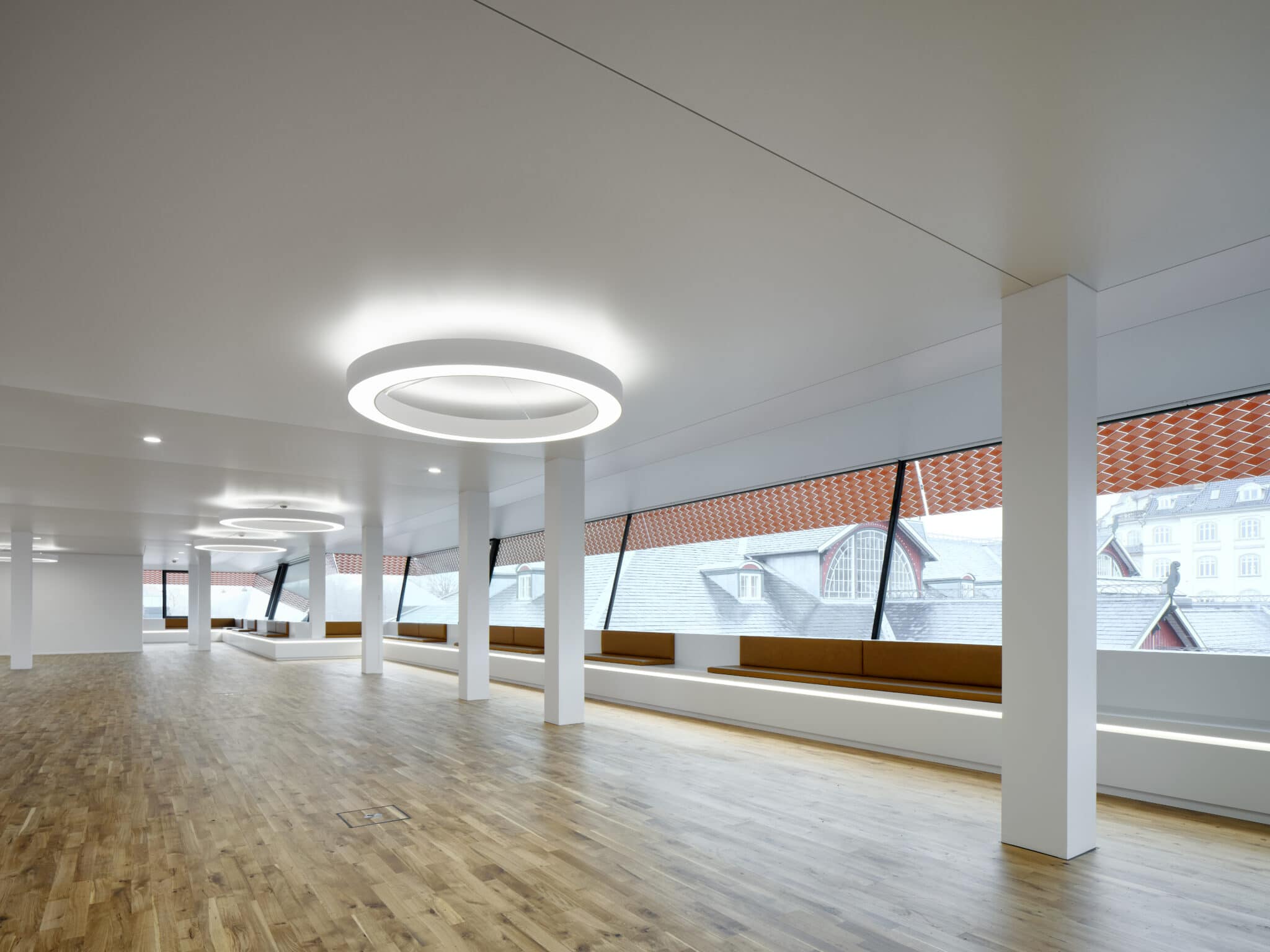 Lamper, Barrisol strækloft, træpanel, akustik og belysning · Lumière ...