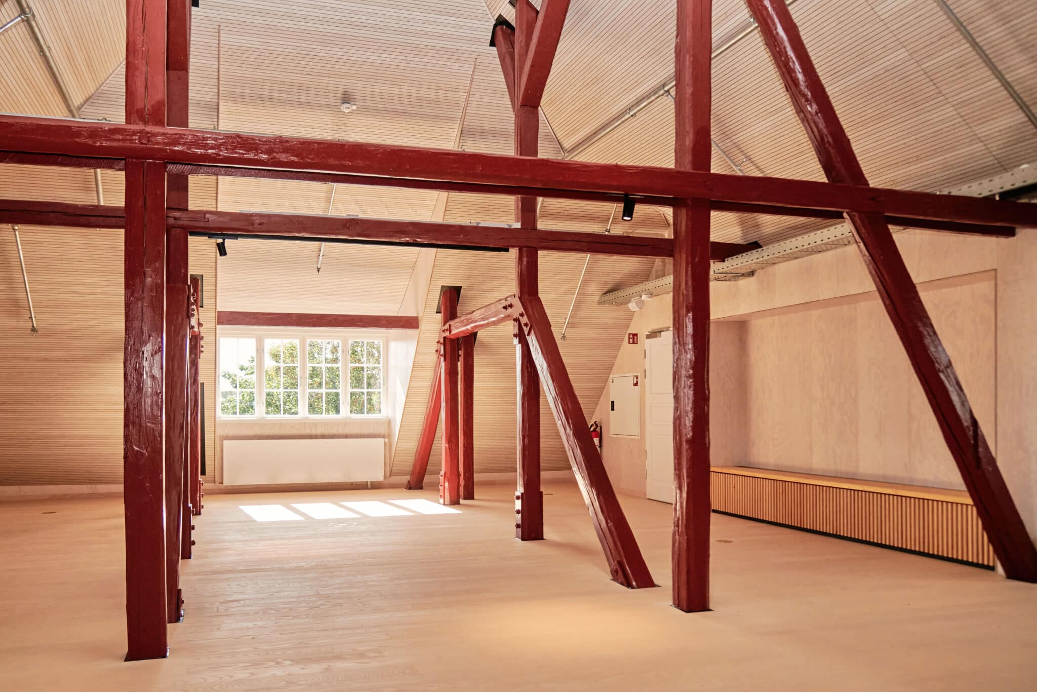 Lamper, Barrisol strækloft, træpanel, akustik og belysning · Lumière ...